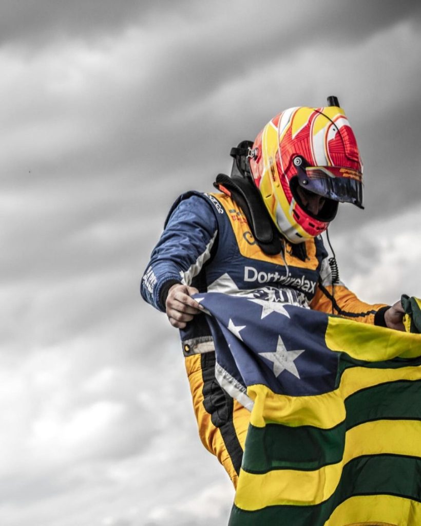 Ao lado de Thiago Camilo, goiano Raphael Teixeira é campeão da GT ...